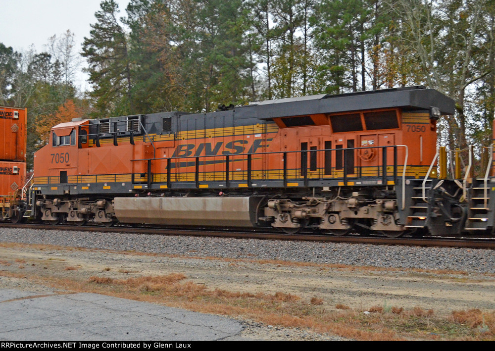 BNSF 7050